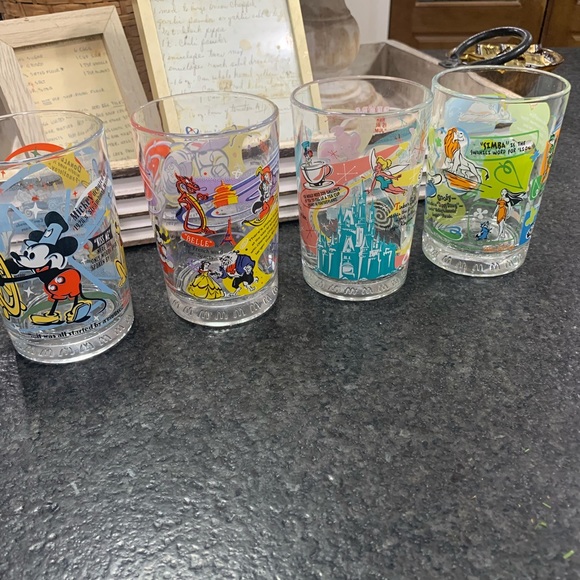 Disney | Kitchen | Vintage Disney 984 10th Anniversary Mcdonalds ...